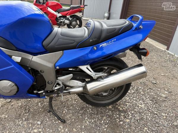 Honda Cbr 2001 Kelmė, ar dzinēja tilpumu 1.10 L un nobraukumu 76 tūkst. km par 1130 €, foto 10 vietnē AUTOMOTO.COM.LV