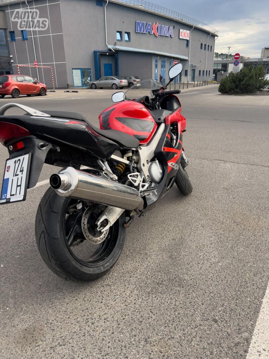 Honda Cbr 2001 Viļņa, ar dzinēja tilpumu 0.60 L un nobraukumu 51 tūkst. km par 2200 €, foto 5 vietnē AUTOMOTO.COM.LV