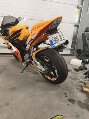Хонда Cbr 2002 в Алитус, объемом двигателя 0.95 л и пробегом 45 тыс. км за 3500 €, фото  на AUTOMOTO.COM.LV