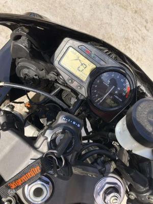 Honda Cbr 2002 Marijampole, ar dzinēja tilpumu 0.95 L un nobraukumu 57 tūkst. km par 2200 €, foto 6 vietnē AUTOMOTO.COM.LV