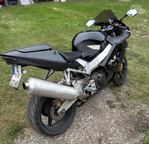Honda Cbr 2002 Raseiniai, ar dzinēja tilpumu 0.00 L un nobraukumu 0 tūkst. km par 2200 €, foto 5 vietnē AUTOMOTO.COM.LV