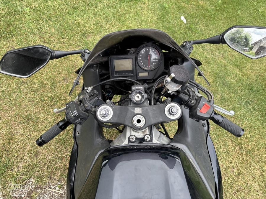 Honda Cbr 2002 Raseiniai, ar dzinēja tilpumu 0.00 L un nobraukumu 0 tūkst. km par 2200 €, foto 11 vietnē AUTOMOTO.COM.LV