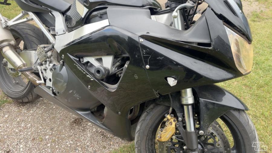 Honda Cbr 2002 Raseiniai, ar dzinēja tilpumu 0.00 L un nobraukumu 0 tūkst. km par 2200 €, foto 21 vietnē AUTOMOTO.COM.LV