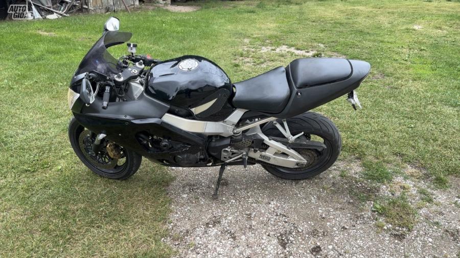Honda Cbr 2002 Raseiniai, ar dzinēja tilpumu 0.00 L un nobraukumu 0 tūkst. km par 2200 €, foto 24 vietnē AUTOMOTO.COM.LV