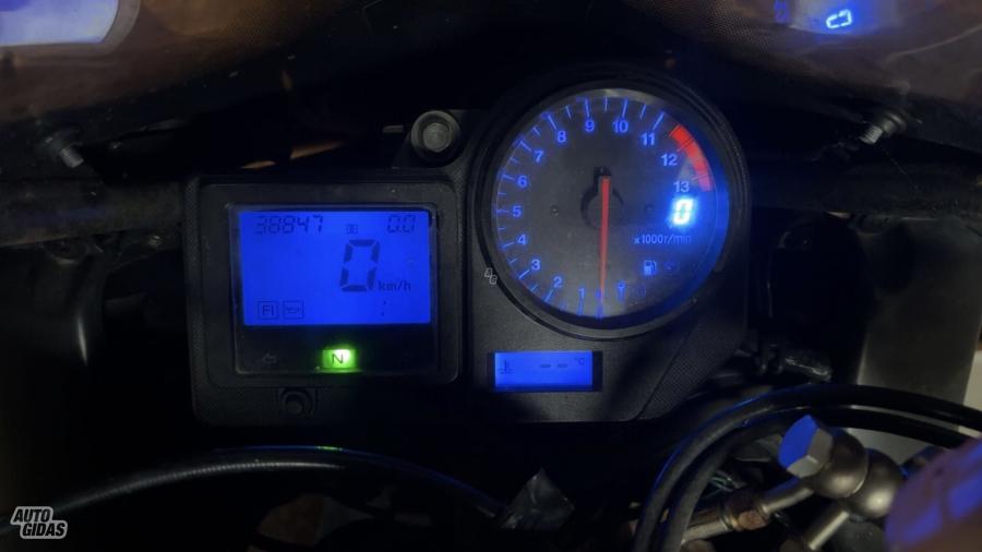 Honda Cbr 2002 Raseiniai, ar dzinēja tilpumu 0.00 L un nobraukumu 0 tūkst. km par 2200 €, foto 25 vietnē AUTOMOTO.COM.LV