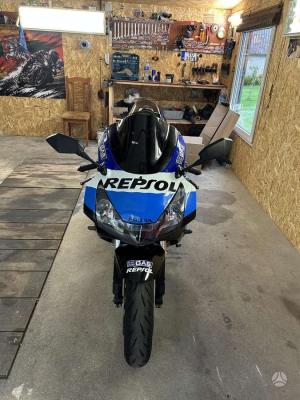 Хонда Cbr 2002 в Мариямполе, объемом двигателя 0.95 л и пробегом 40 тыс. км за 3300 €, фото 5 на AUTOMOTO.COM.LV