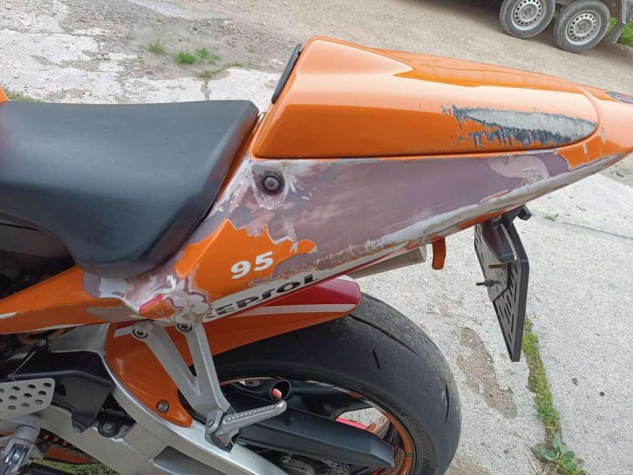 Хонда Cbr 2002 в Паневежис, объемом двигателя 0.95 л и пробегом 40 тыс. км за 2800 €, фото 5 на AUTOMOTO.COM.LV