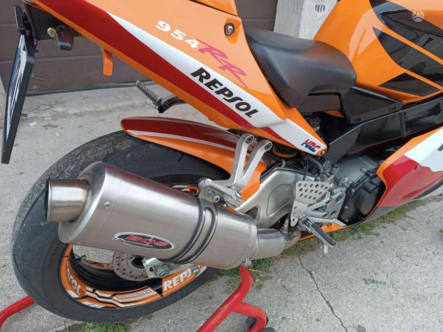 Хонда Cbr 2002 в Паневежис, объемом двигателя 0.95 л и пробегом 40 тыс. км за 2800 €, фото 7 на AUTOMOTO.COM.LV