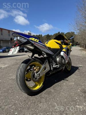 Honda Cbr 2003 Ventspils, ar dzinēja tilpumu 0.60 L un nobraukumu 0 tūkst. km par 4000 €, foto 5 vietnē AUTOMOTO.COM.LV