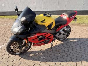 Honda Cbr 2003 in Vilnius, with an engine capacity of 0.95 L and mileage of 66 thousand km for 2900 €, photo 5 on AUTOMOTO.COM.LV