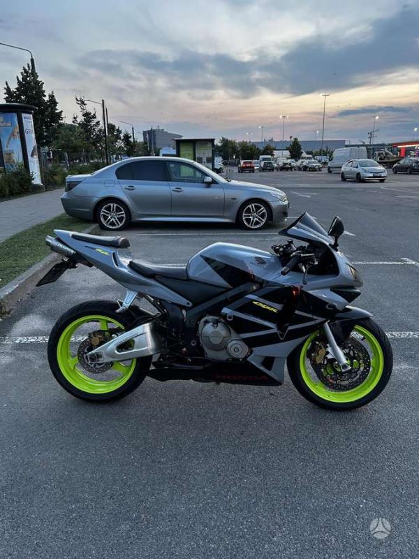 Honda Cbr 2004 in Vilnius, with an engine capacity of 0.60 L and mileage of 65 thousand km for 3300 €, photo 2 on AUTOMOTO.COM.LV