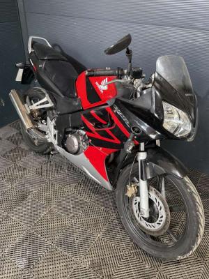Honda Cbr 2004 Tauragė, ar dzinēja tilpumu 0.13 L un nobraukumu 6 tūkst. km par 950 €, foto  vietnē AUTOMOTO.COM.LV