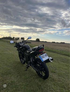 Хонда Cbr 2004 в Паневежис, объемом двигателя 0.13 л и пробегом 36 тыс. км за 1500 €, фото 4 на AUTOMOTO.COM.LV
