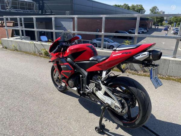 Хонда Cbr 2004 в Каунас, объемом двигателя 0.60 л и пробегом 62 тыс. км за 3200 €, фото 3 на AUTOMOTO.COM.LV