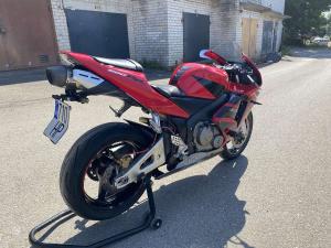 Honda Cbr 2004 Kauņa, ar dzinēja tilpumu 0.60 L un nobraukumu 62 tūkst. km par 3200 €, foto 5 vietnē AUTOMOTO.COM.LV
