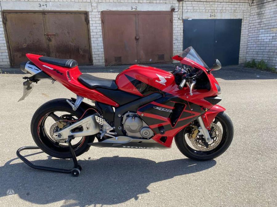 Honda Cbr 2004 Kauņa, ar dzinēja tilpumu 0.60 L un nobraukumu 62 tūkst. km par 3200 €, foto 6 vietnē AUTOMOTO.COM.LV