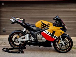 Хонда Cbr 2004 в Вильнюс, объемом двигателя 0.60 л и пробегом 39 тыс. км за 3450 €, фото 3 на AUTOMOTO.COM.LV