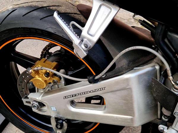 Honda Cbr 2004 Viļņa, ar dzinēja tilpumu 0.60 L un nobraukumu 39 tūkst. km par 3450 €, foto 11 vietnē AUTOMOTO.COM.LV