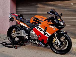 Honda Cbr 2004 in Vilnius, with an engine capacity of 0.60 L and mileage of 42 thousand km for 3650 €, photo 3 on AUTOMOTO.COM.LV