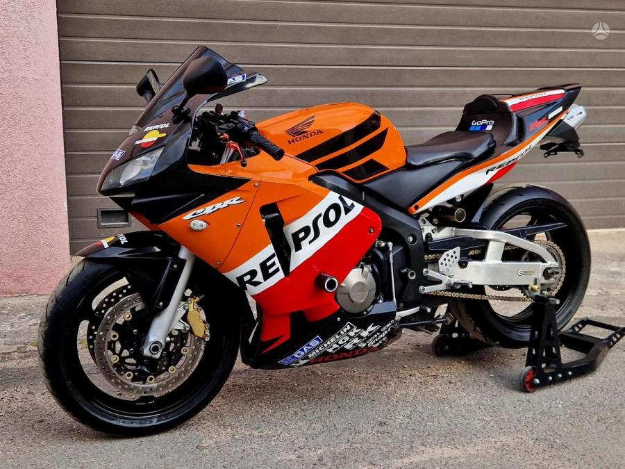 Honda Cbr 2004 in Vilnius, with an engine capacity of 0.60 L and mileage of 42 thousand km for 3650 €, photo 5 on AUTOMOTO.COM.LV