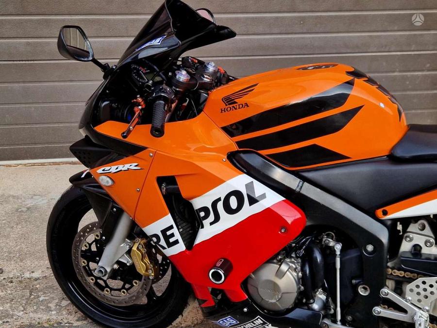 Honda Cbr 2004 in Vilnius, with an engine capacity of 0.60 L and mileage of 42 thousand km for 3650 €, photo 9 on AUTOMOTO.COM.LV