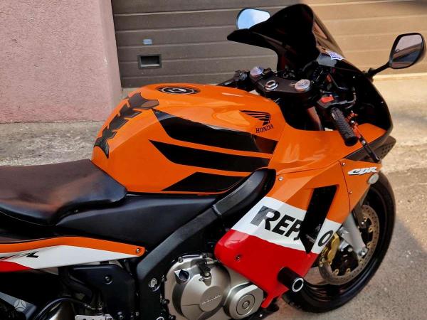 Honda Cbr 2004 Viļņa, ar dzinēja tilpumu 0.60 L un nobraukumu 42 tūkst. km par 3650 €, foto 10 vietnē AUTOMOTO.COM.LV