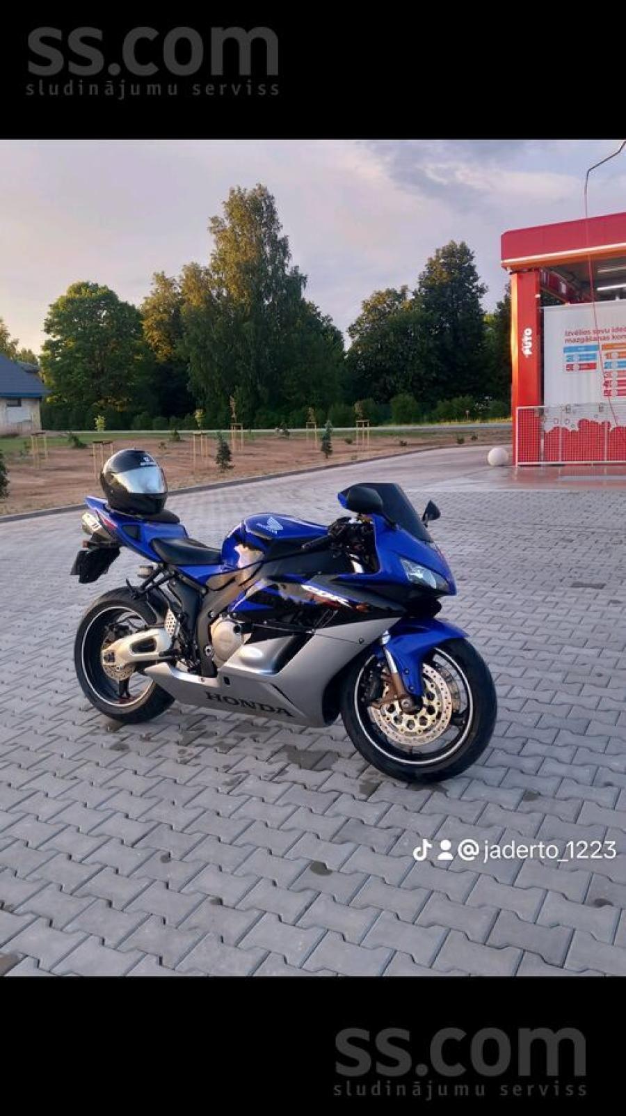 Honda Cbr 2005 Valmiera, ar dzinēja tilpumu 1.00 L un nobraukumu 0 tūkst. km par 3700 €, foto 4 vietnē AUTOMOTO.COM.LV