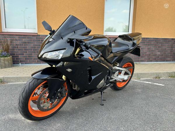 Хонда Cbr 2005 в Вильнюс, объемом двигателя 0.60 л и пробегом 37 тыс. км за 4950 €, фото 5 на AUTOMOTO.COM.LV
