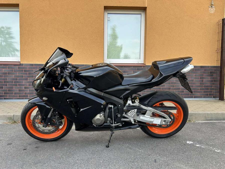 Хонда Cbr 2005 в Вильнюс, объемом двигателя 0.60 л и пробегом 37 тыс. км за 4950 €, фото 7 на AUTOMOTO.COM.LV