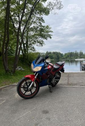 Honda Cbr 2006 Panevēža, ar dzinēja tilpumu 0.13 L un nobraukumu 0 tūkst. km par 1500 €, foto  vietnē AUTOMOTO.COM.LV