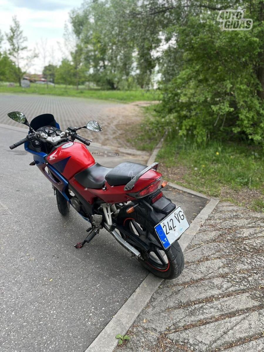 Honda Cbr 2006 Panevēža, ar dzinēja tilpumu 0.13 L un nobraukumu 0 tūkst. km par 1500 €, foto 4 vietnē AUTOMOTO.COM.LV