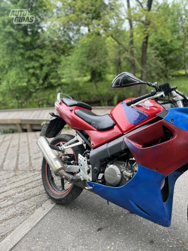 Хонда Cbr 2006 в Паневежис, объемом двигателя 0.13 л и пробегом 0 тыс. км за 1500 €, фото 5 на AUTOMOTO.COM.LV