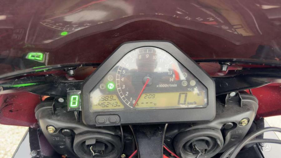 Honda Cbr 2006 in Utena, with an engine capacity of 1.00 L and mileage of 46 thousand km for 5500 €, photo 6 on AUTOMOTO.COM.LV