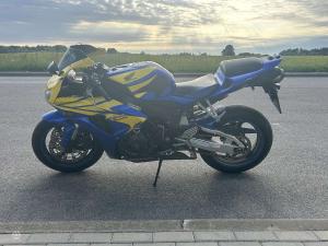 Хонда Cbr 2006 в Клайпеда, объемом двигателя 1.00 л и пробегом 42 тыс. км за 4500 €, фото 5 на AUTOMOTO.COM.LV