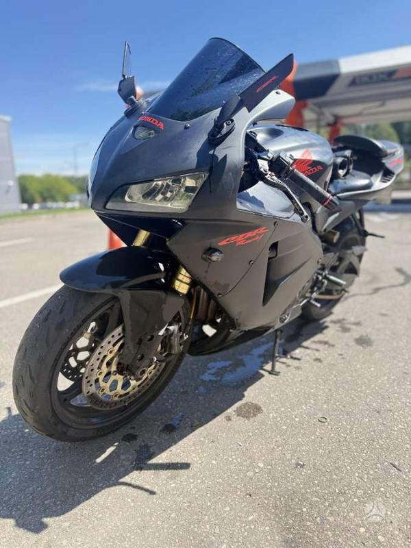 Honda Cbr 2006 in Vilnius, with an engine capacity of 0.60 L and mileage of 55 thousand km for 3200 €, photo 2 on AUTOMOTO.COM.LV