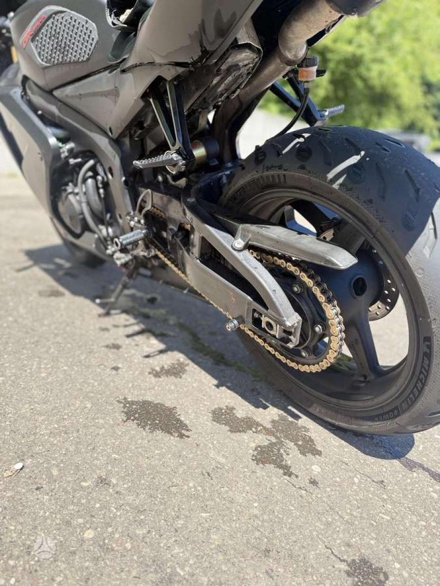 Honda Cbr 2006 Viļņa, ar dzinēja tilpumu 0.60 L un nobraukumu 55 tūkst. km par 3200 €, foto 5 vietnē AUTOMOTO.COM.LV
