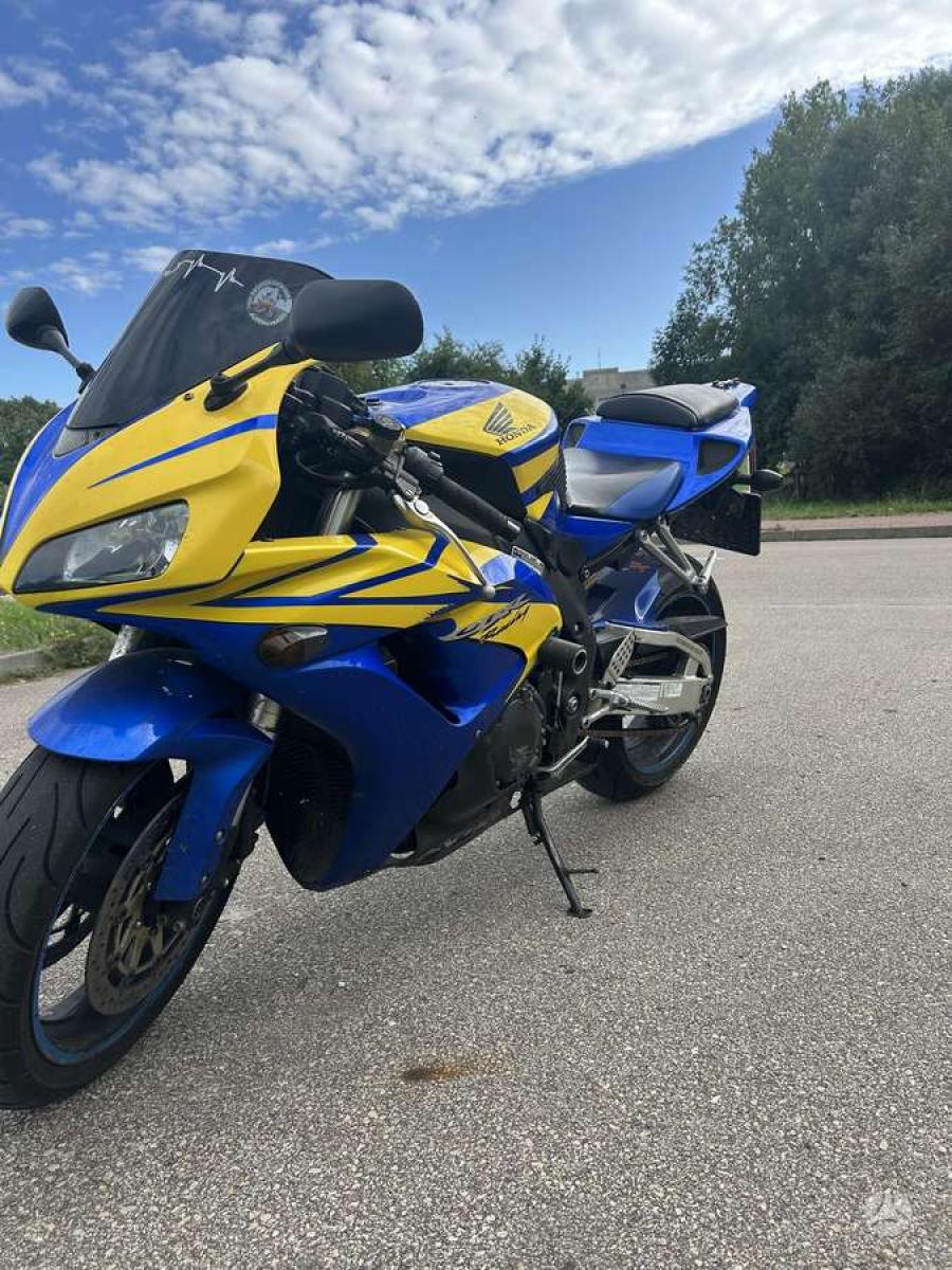 Honda Cbr 2006 in Klaipeda, with an engine capacity of 1.00 L and mileage of 42 thousand km for 3600 €, photo 5 on AUTOMOTO.COM.LV