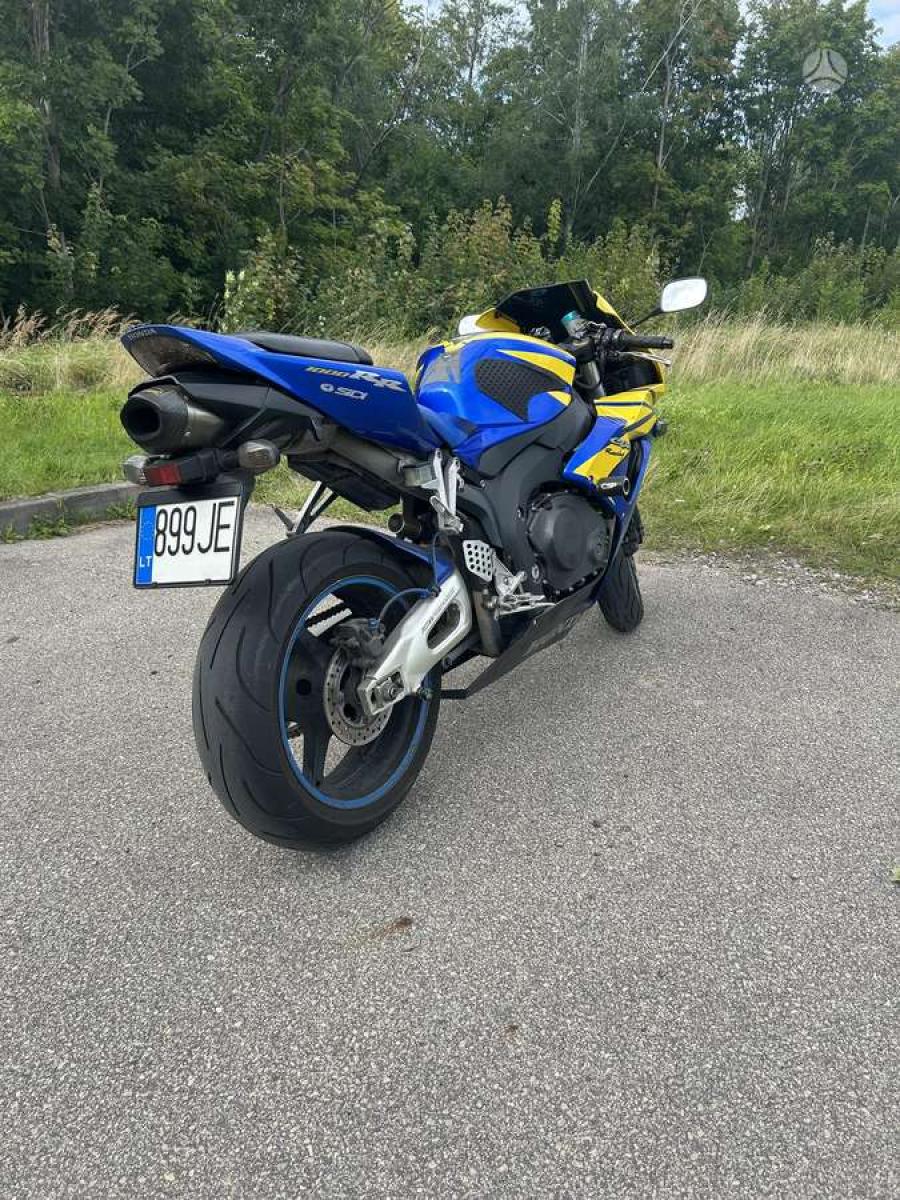 Honda Cbr 2006 in Klaipeda, with an engine capacity of 1.00 L and mileage of 42 thousand km for 3600 €, photo 6 on AUTOMOTO.COM.LV