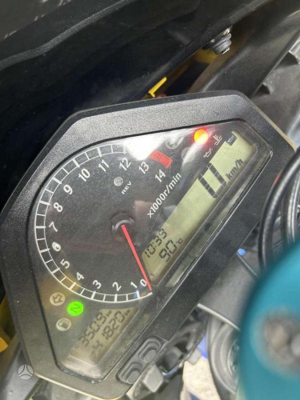 Honda Cbr 2006 Klaipėda, ar dzinēja tilpumu 1.00 L un nobraukumu 42 tūkst. km par 3600 €, foto 10 vietnē AUTOMOTO.COM.LV