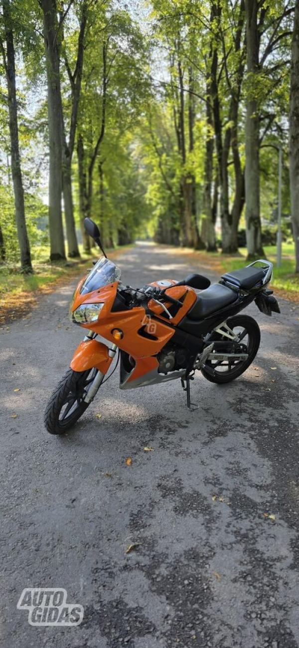 Honda Cbr 2006 Kauņa, ar dzinēja tilpumu 0.13 L un nobraukumu 43 tūkst. km par 1499 €, foto 4 vietnē AUTOMOTO.COM.LV