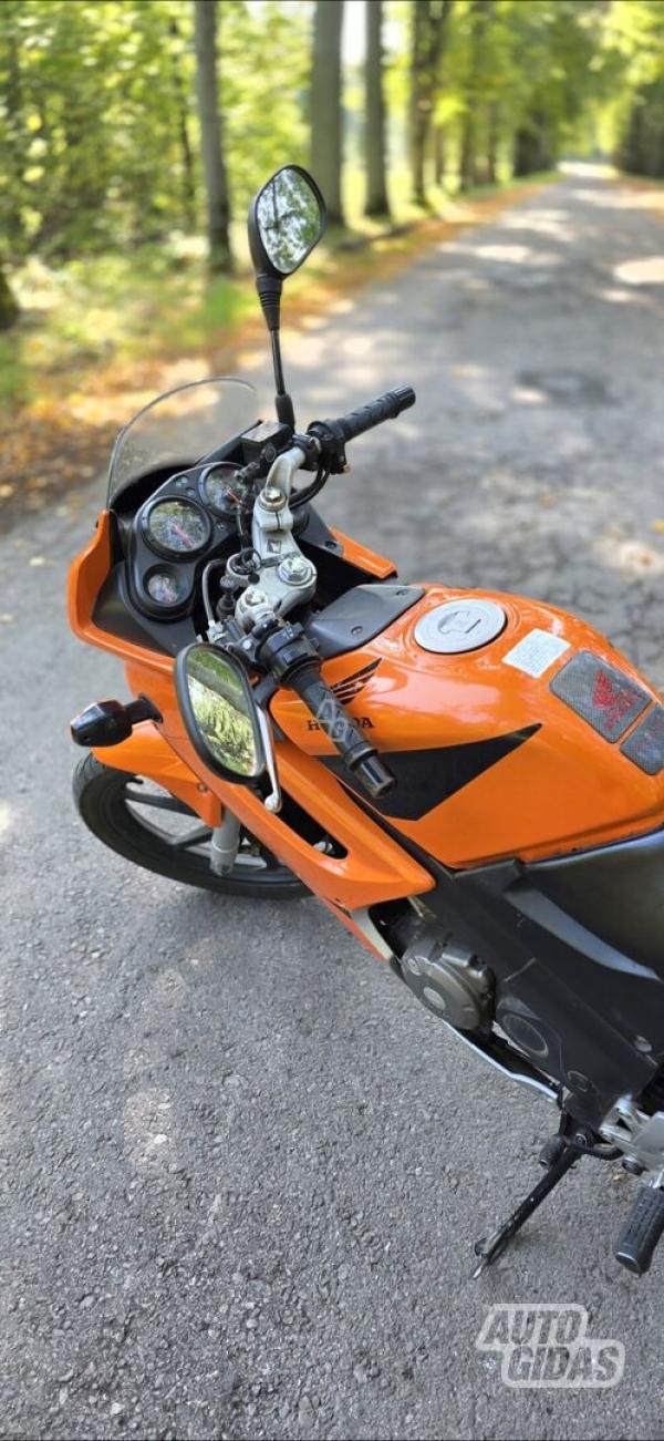 Honda Cbr 2006 Kauņa, ar dzinēja tilpumu 0.13 L un nobraukumu 43 tūkst. km par 1499 €, foto 5 vietnē AUTOMOTO.COM.LV