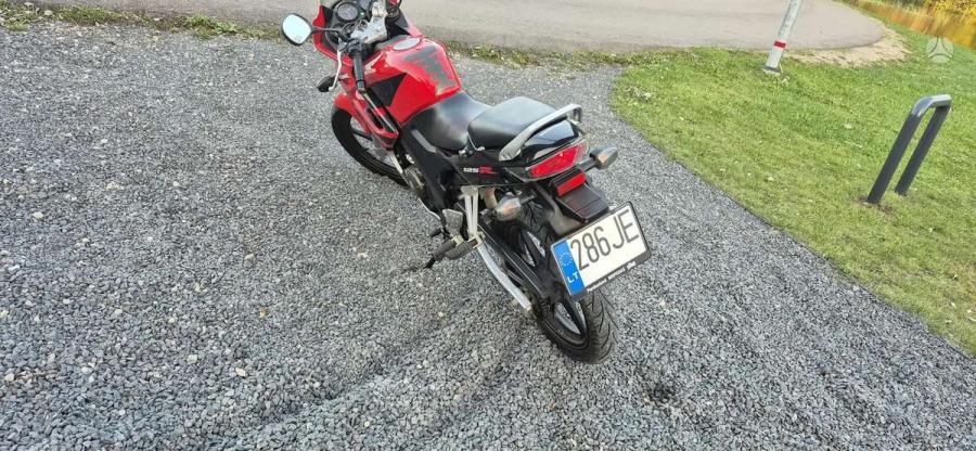 Honda Cbr 2006 in Kursenai, with an engine capacity of 0.13 L and mileage of 20 thousand km for 1750 €, photo 3 on AUTOMOTO.COM.LV