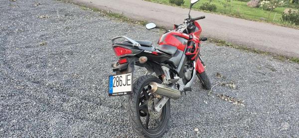 Хонда Cbr 2006 в Куршенай, объемом двигателя 0.13 л и пробегом 20 тыс. км за 1750 €, фото 3 на AUTOMOTO.COM.LV