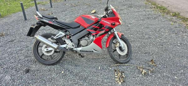 Хонда Cbr 2006 в Куршенай, объемом двигателя 0.13 л и пробегом 20 тыс. км за 1750 €, фото 6 на AUTOMOTO.COM.LV
