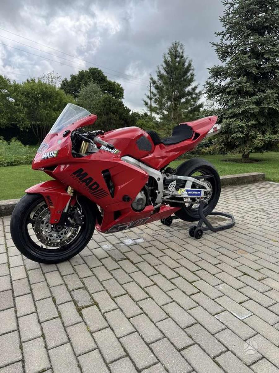 Honda Cbr 2006 Plungė, ar dzinēja tilpumu 0.60 L un nobraukumu 38 tūkst. km par 4000 €, foto 3 vietnē AUTOMOTO.COM.LV