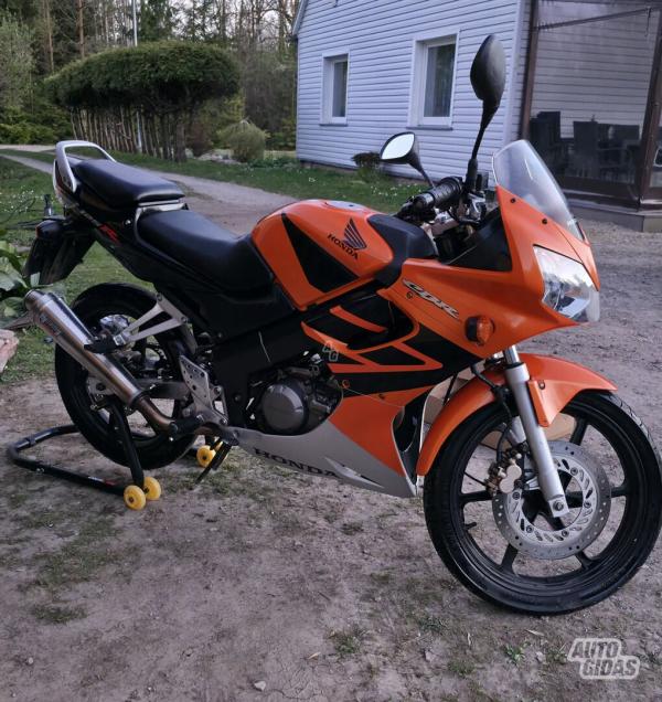 Honda Cbr 2006 in Pasvalys, with an engine capacity of 0.13 L and mileage of 43 thousand km for 1280 €, photo 1 on AUTOMOTO.COM.LV