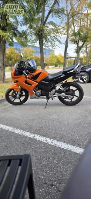 Honda Cbr 2006 in Pasvalys, with an engine capacity of 0.13 L and mileage of 43 thousand km for 1280 €, photo 6 on AUTOMOTO.COM.LV