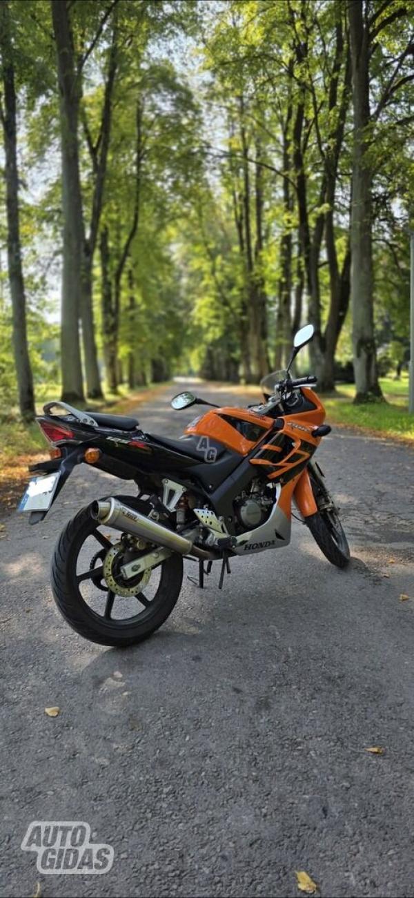 Honda Cbr 2006 in Pasvalys, with an engine capacity of 0.13 L and mileage of 43 thousand km for 1280 €, photo 7 on AUTOMOTO.COM.LV