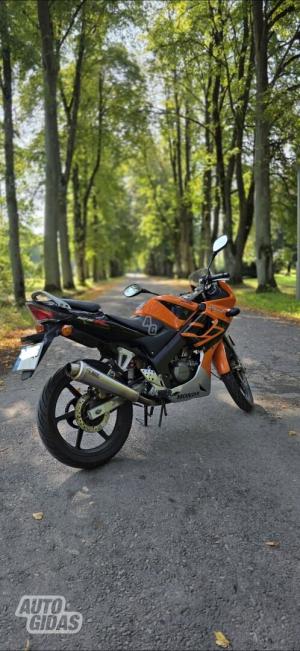 Honda Cbr 2006 in Pasvalys, with an engine capacity of 0.13 L and mileage of 43 thousand km for 1280 €, photo 7 on AUTOMOTO.COM.LV