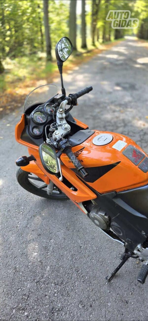 Honda Cbr 2006 in Pasvalys, with an engine capacity of 0.13 L and mileage of 43 thousand km for 1280 €, photo 8 on AUTOMOTO.COM.LV